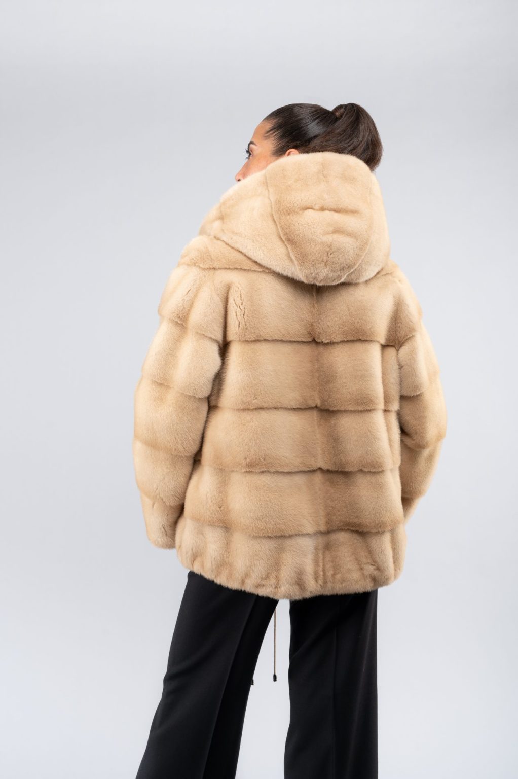 Pellicce in visione - made in Italy - qualità e stile unico